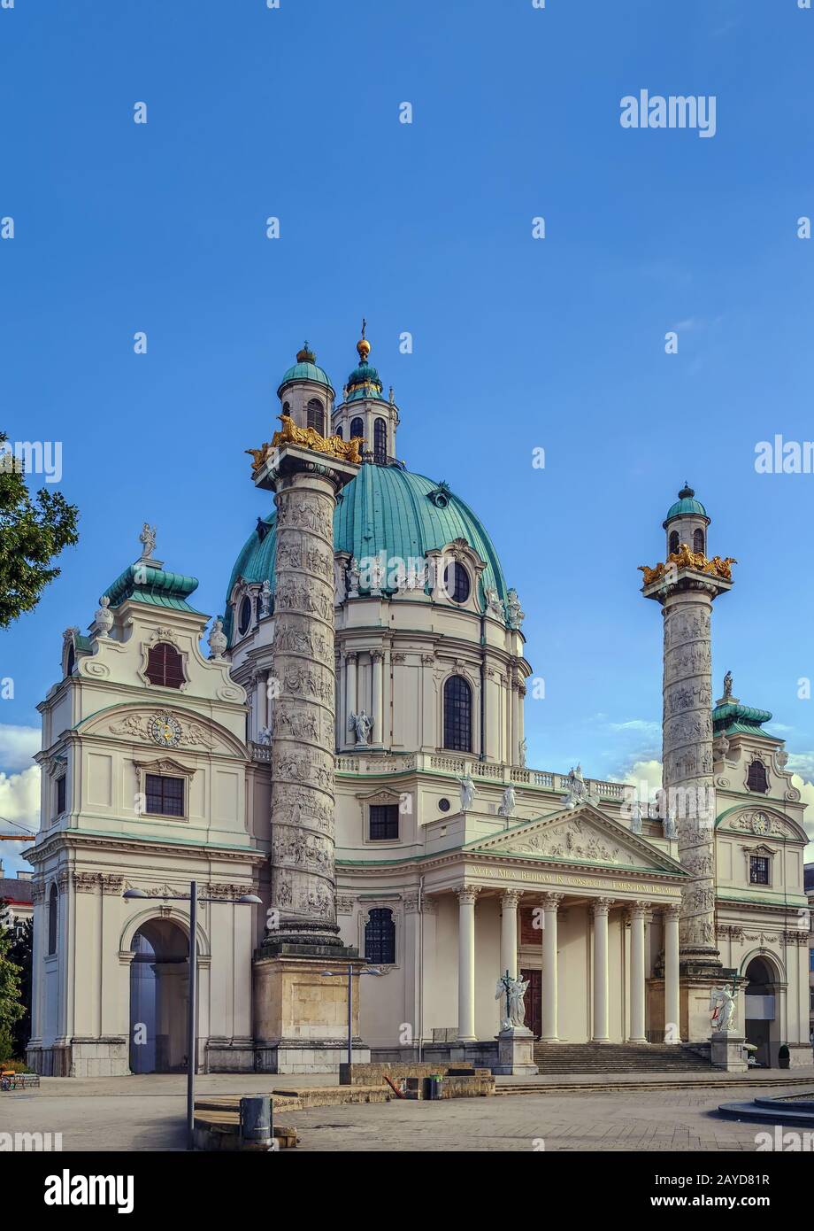 Cathedral basilica st charles hi-res stock photography and images - Alamy