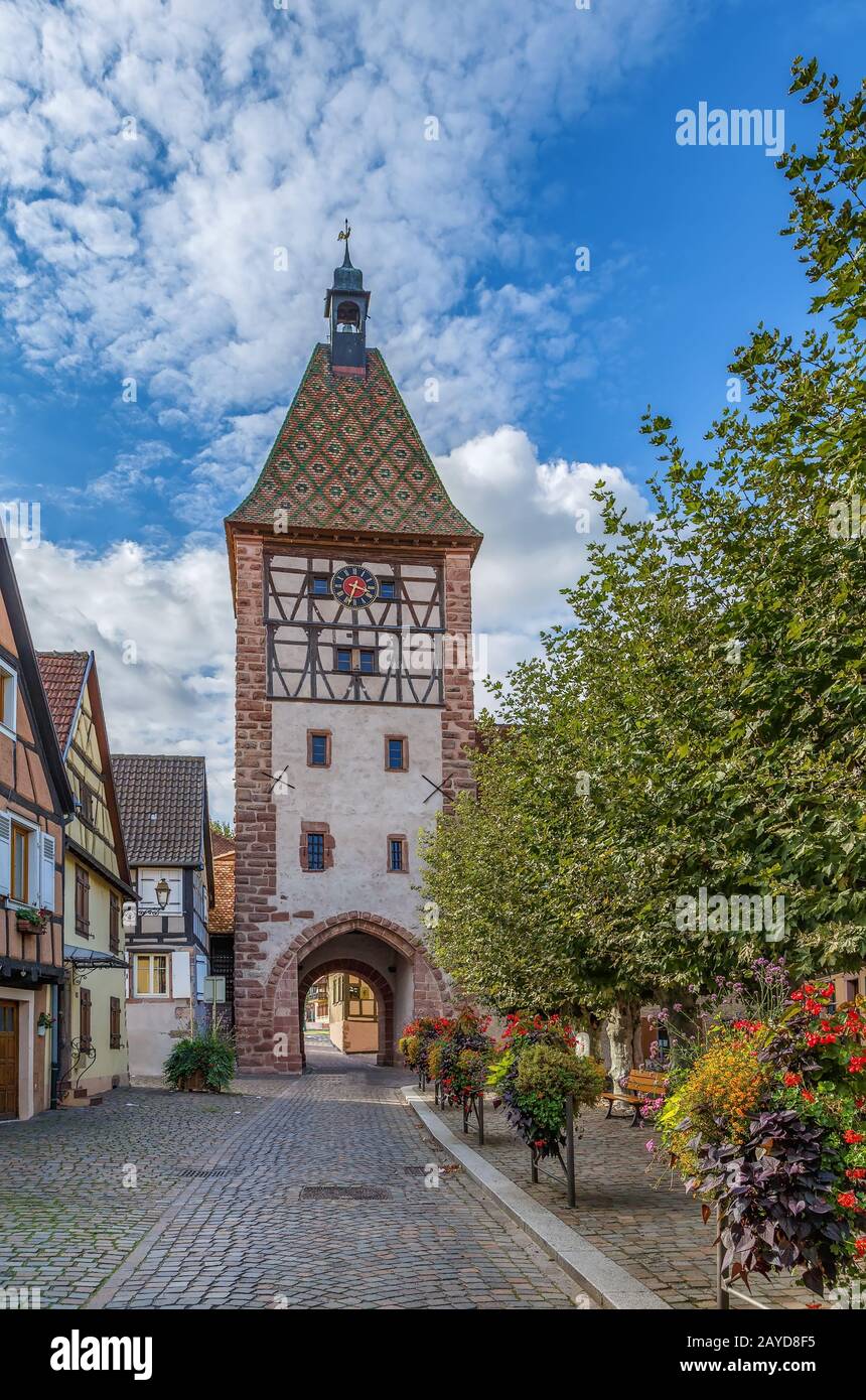 Upper gate hi-res stock photography and images - Alamy