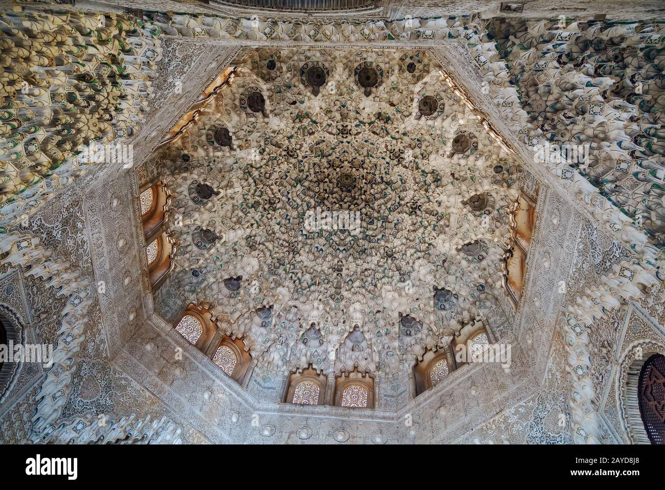 Granada alhambra ceiling hi-res stock photography and images - Alamy