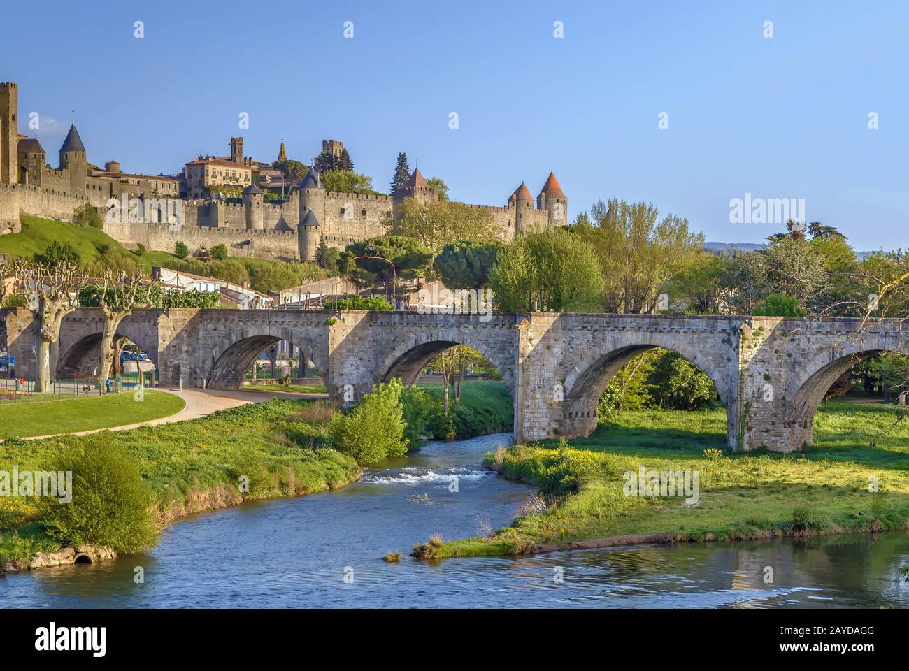 Old french bridge hi-res stock photography and images - Alamy