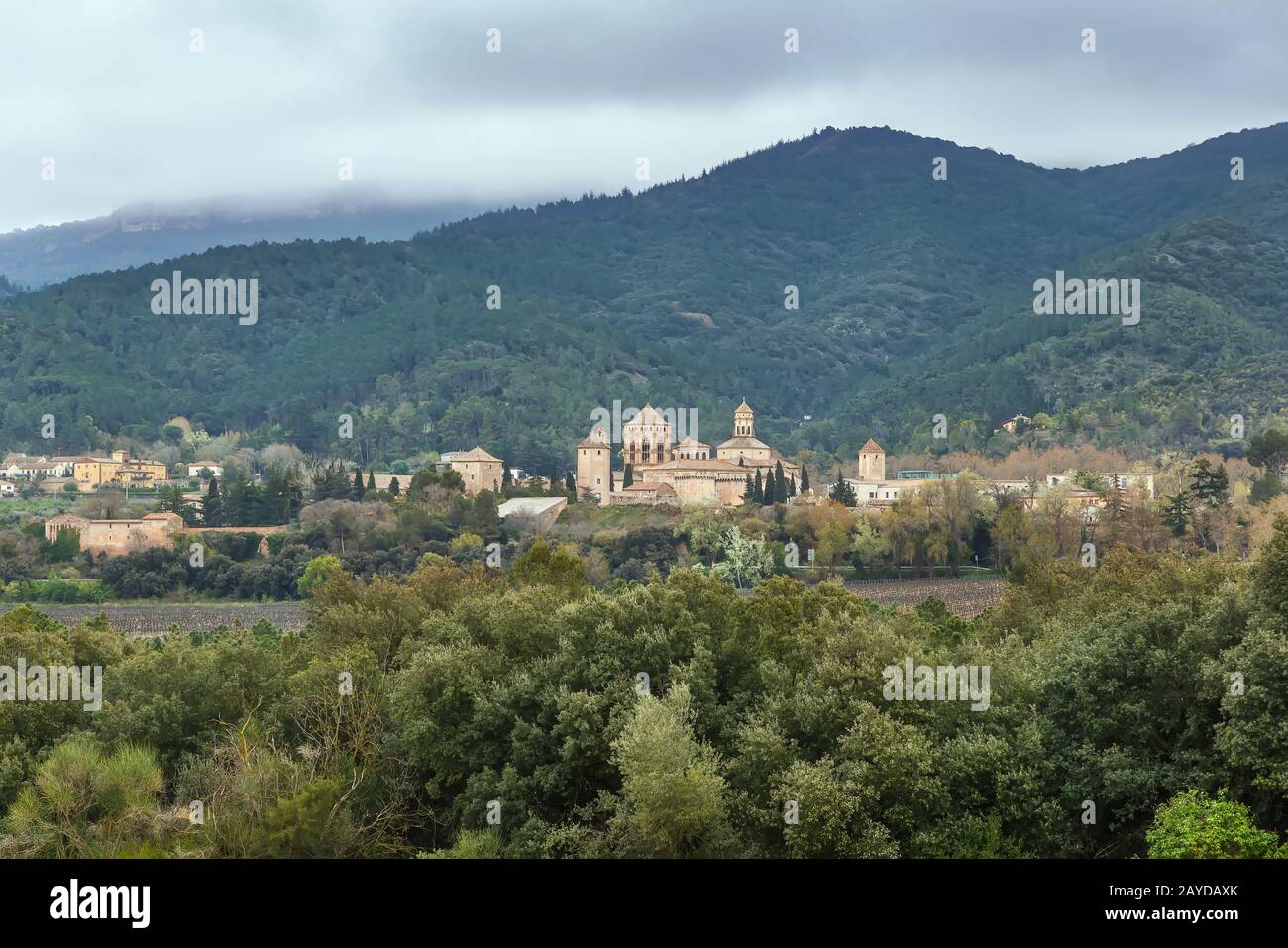 Monastery of poblet hi-res stock photography and images - Alamy