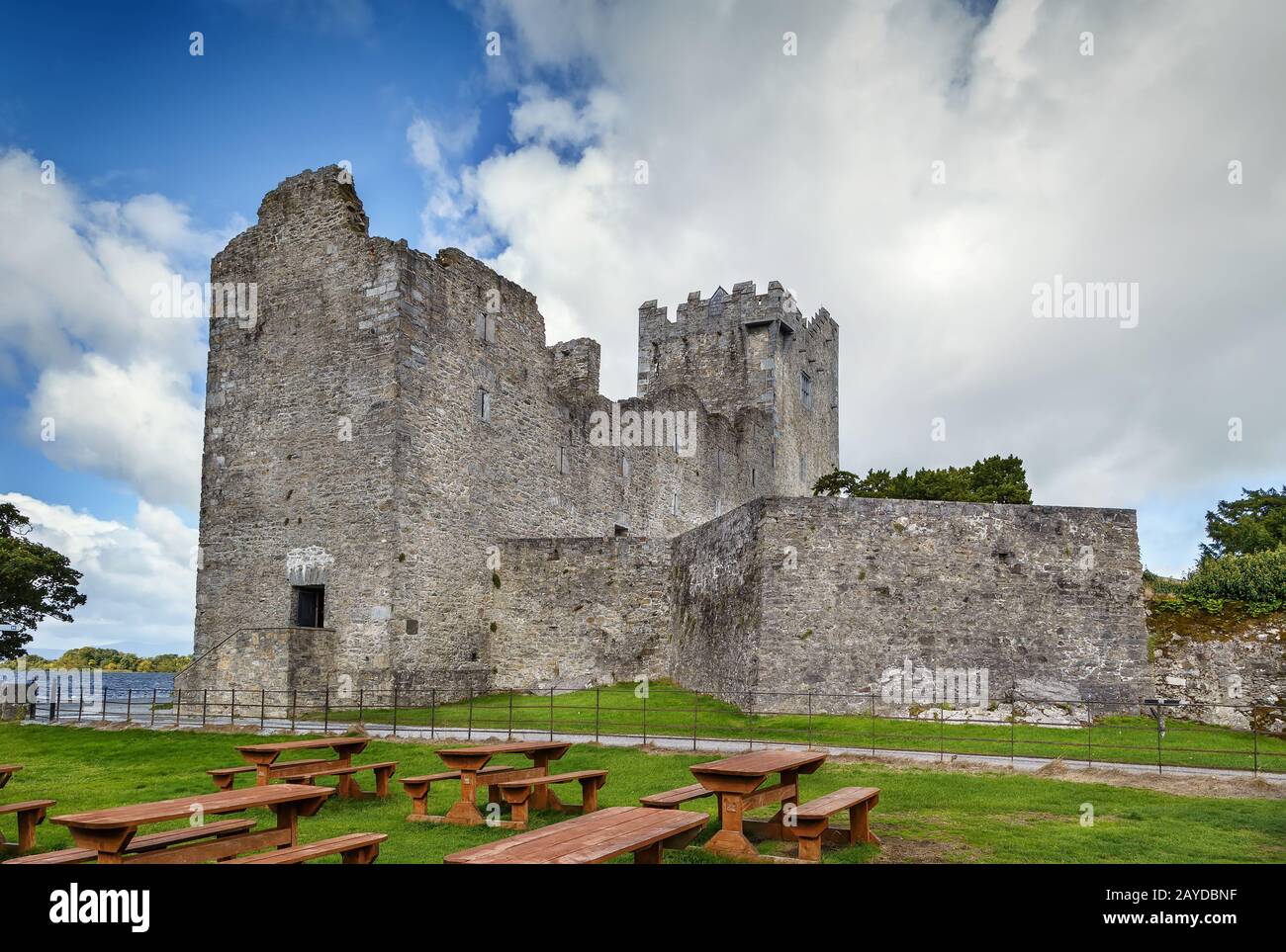 Ross castle ireland hi-res stock photography and images - Alamy