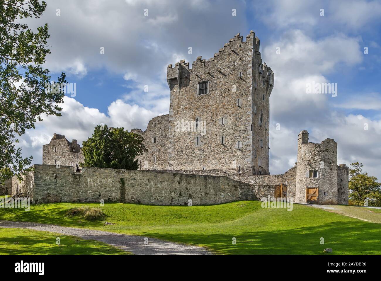 Ross castle ireland hi-res stock photography and images - Alamy