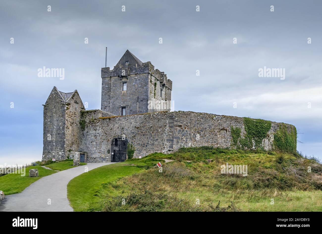 Fort fortress galway ireland hi-res stock photography and images - Alamy