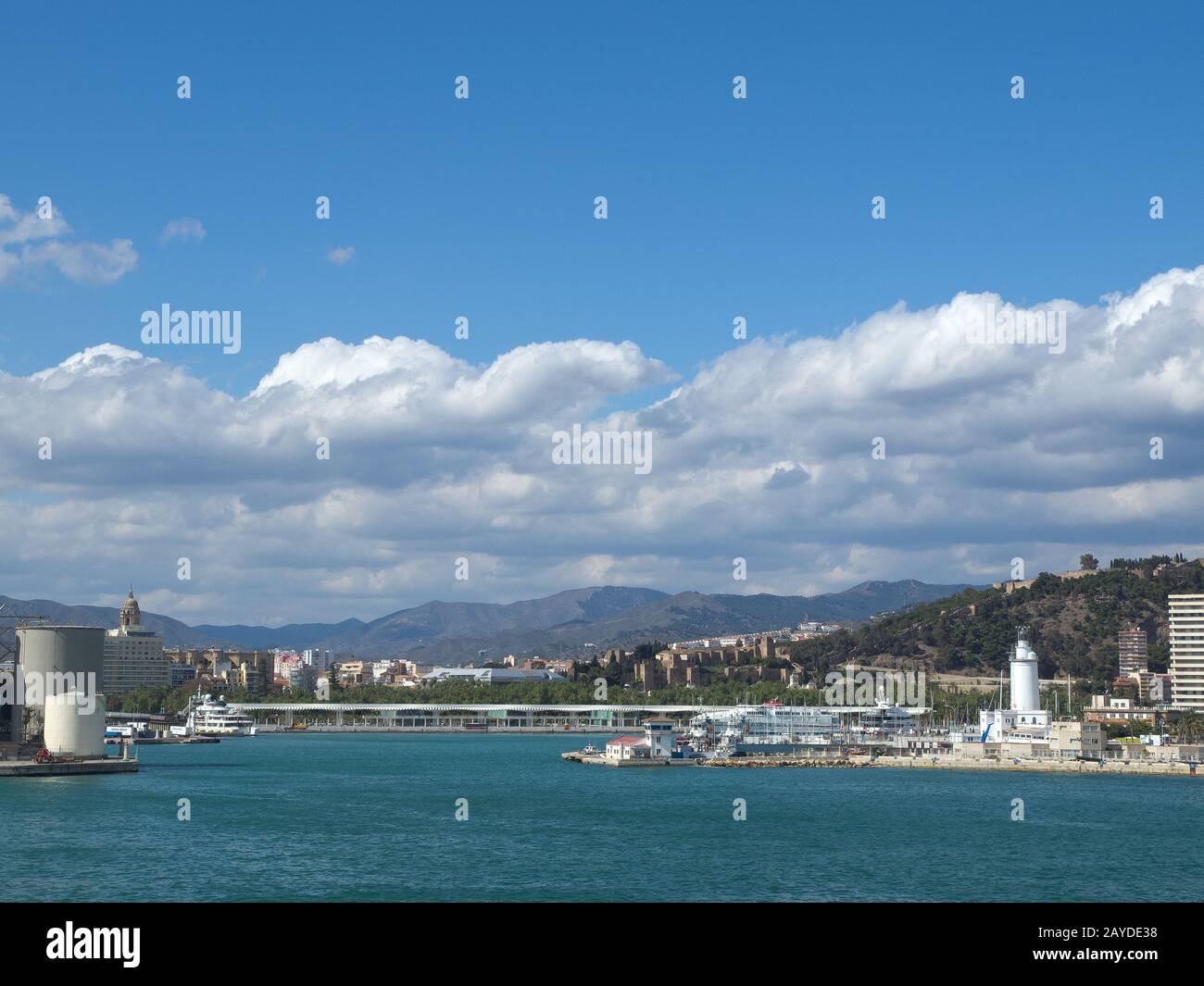 Harbor malaga hi-res stock photography and images - Alamy