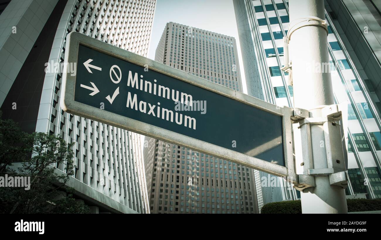 Street Sign the Direction Way to Maximum versus Minimum Stock Photo - Alamy