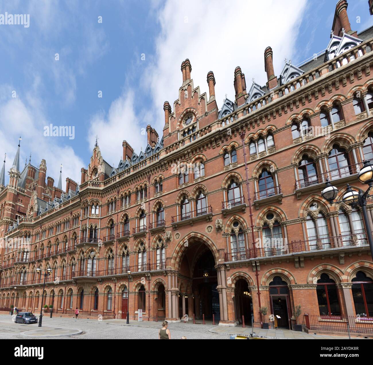London 4 pancras square hi-res stock photography and images - Alamy