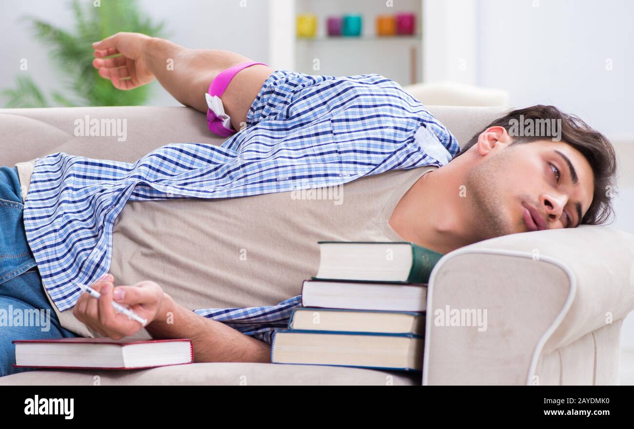 Student drug studying hi-res stock photography and images - Alamy