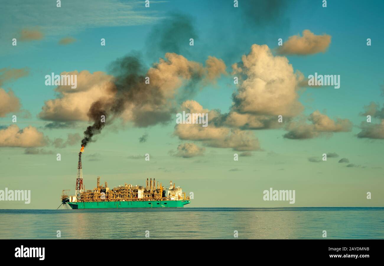 (Petronas) first floating liquefied natural gas (PFLNG 1) facility ...