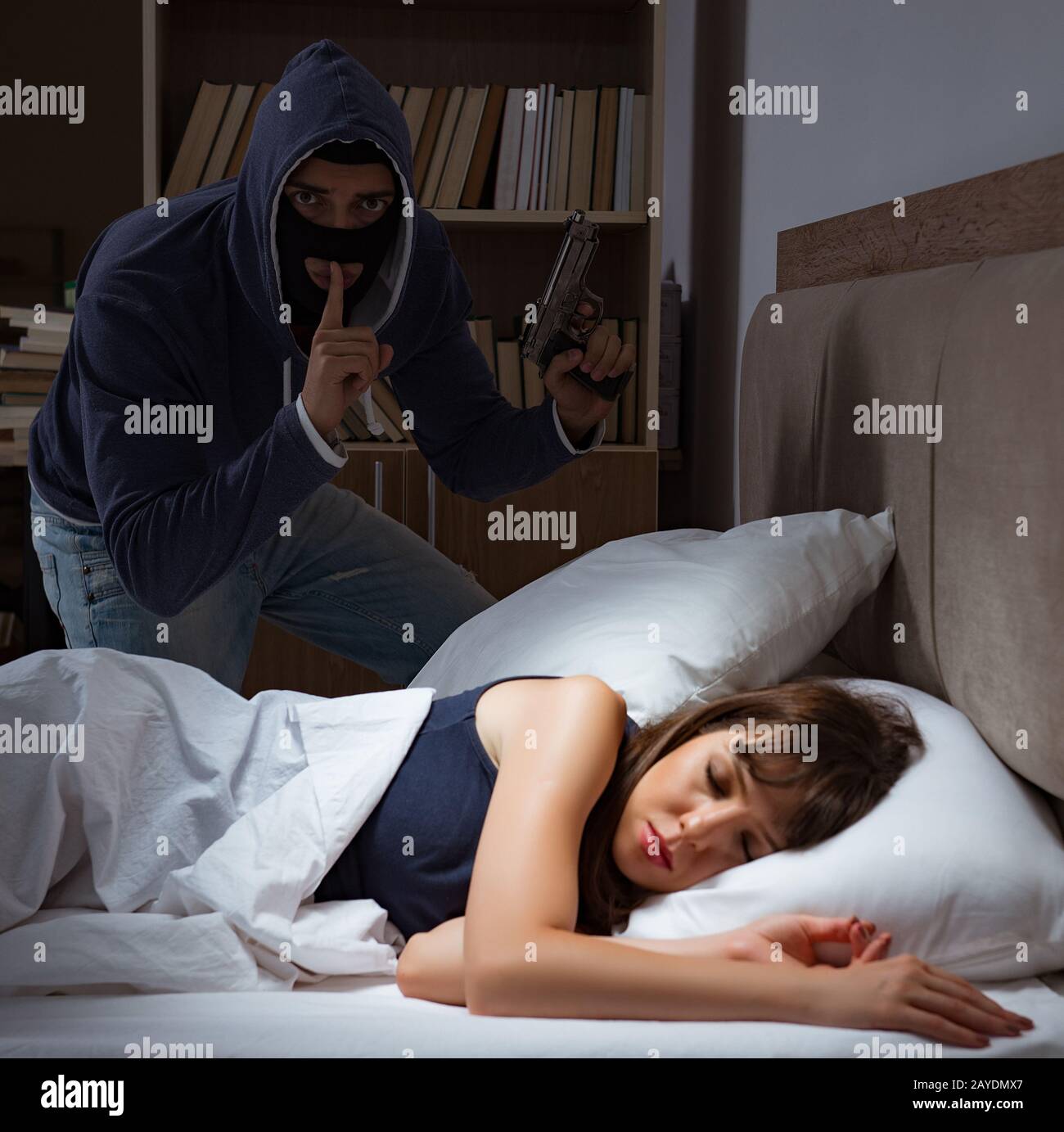 Burglar house bed hi-res stock photography and images - Alamy
