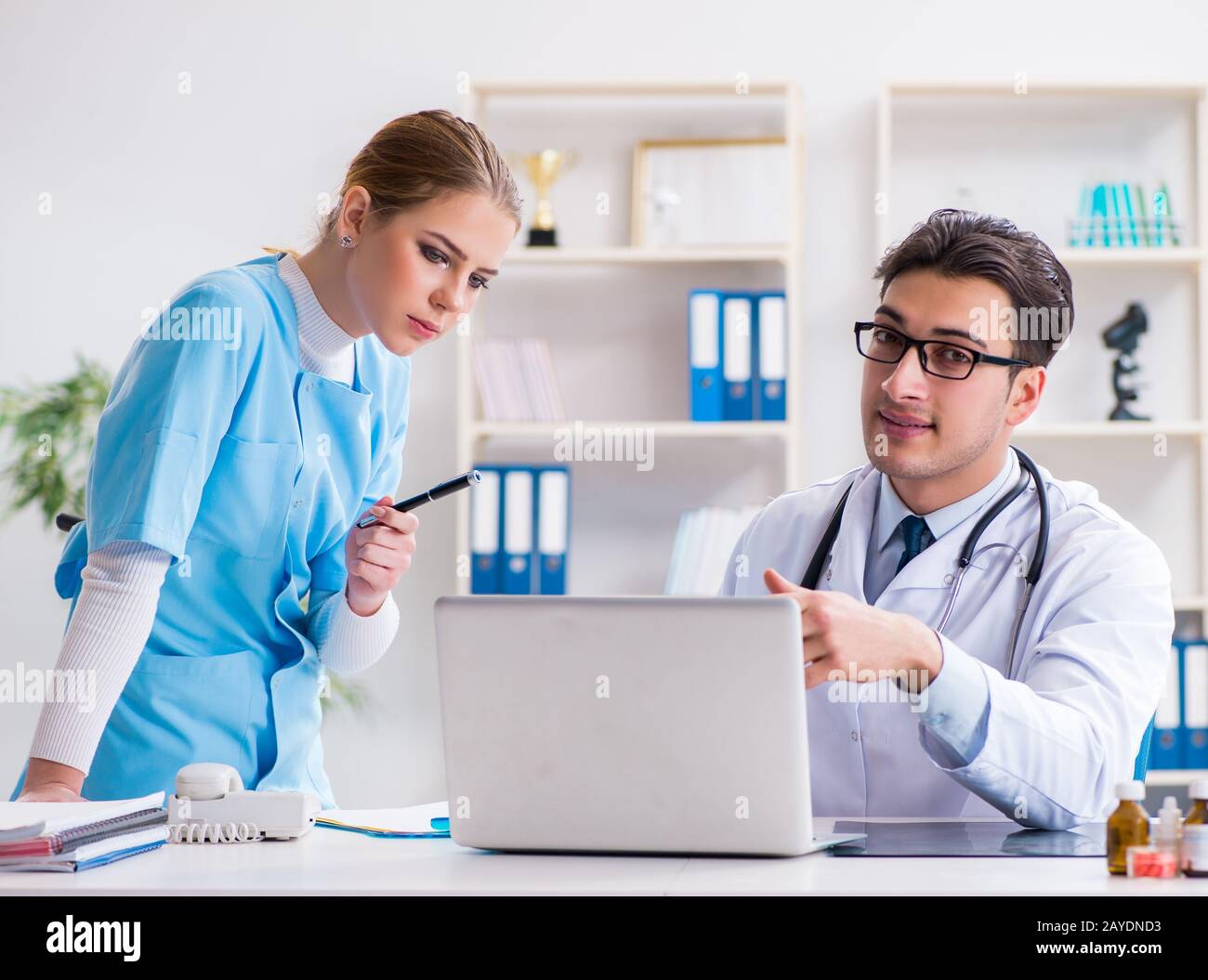 Online healthcare coaching hi-res stock photography and images - Alamy