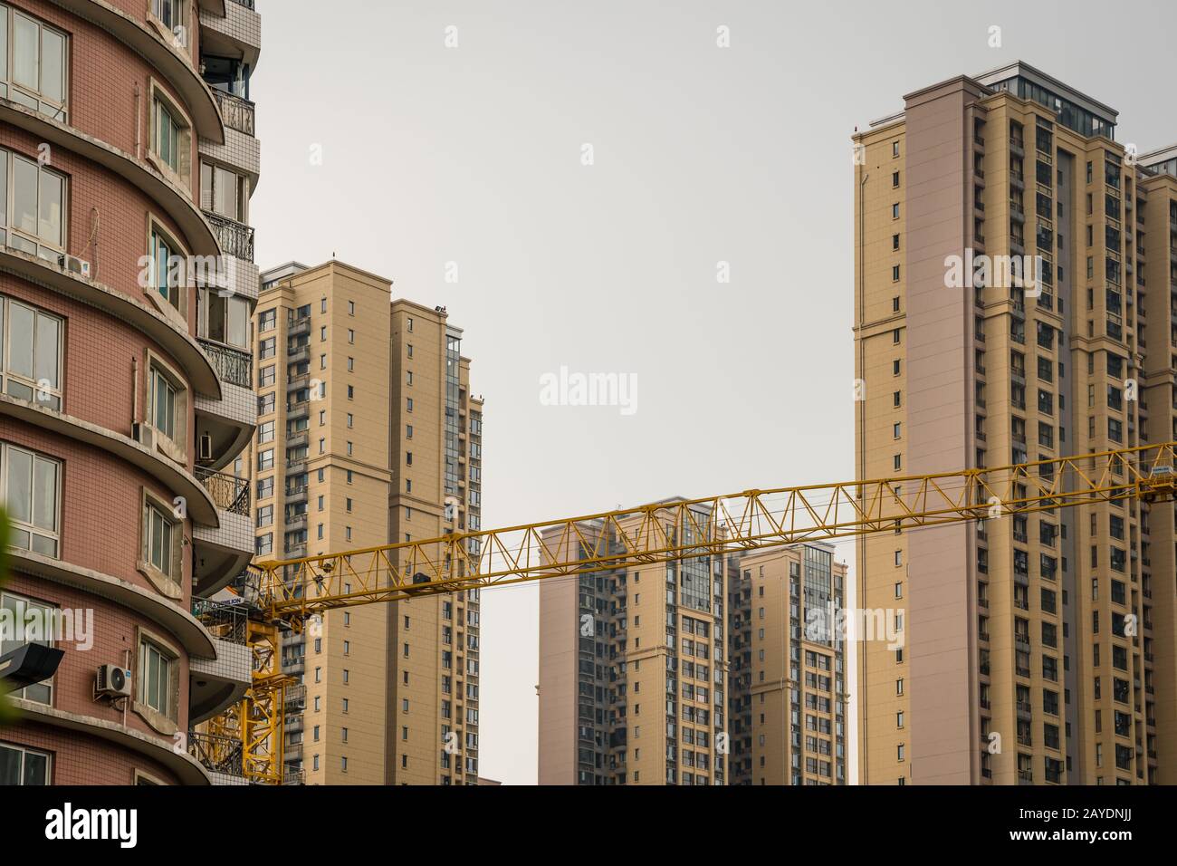 Chengdu sichuan commercial center hi-res stock photography and images ...