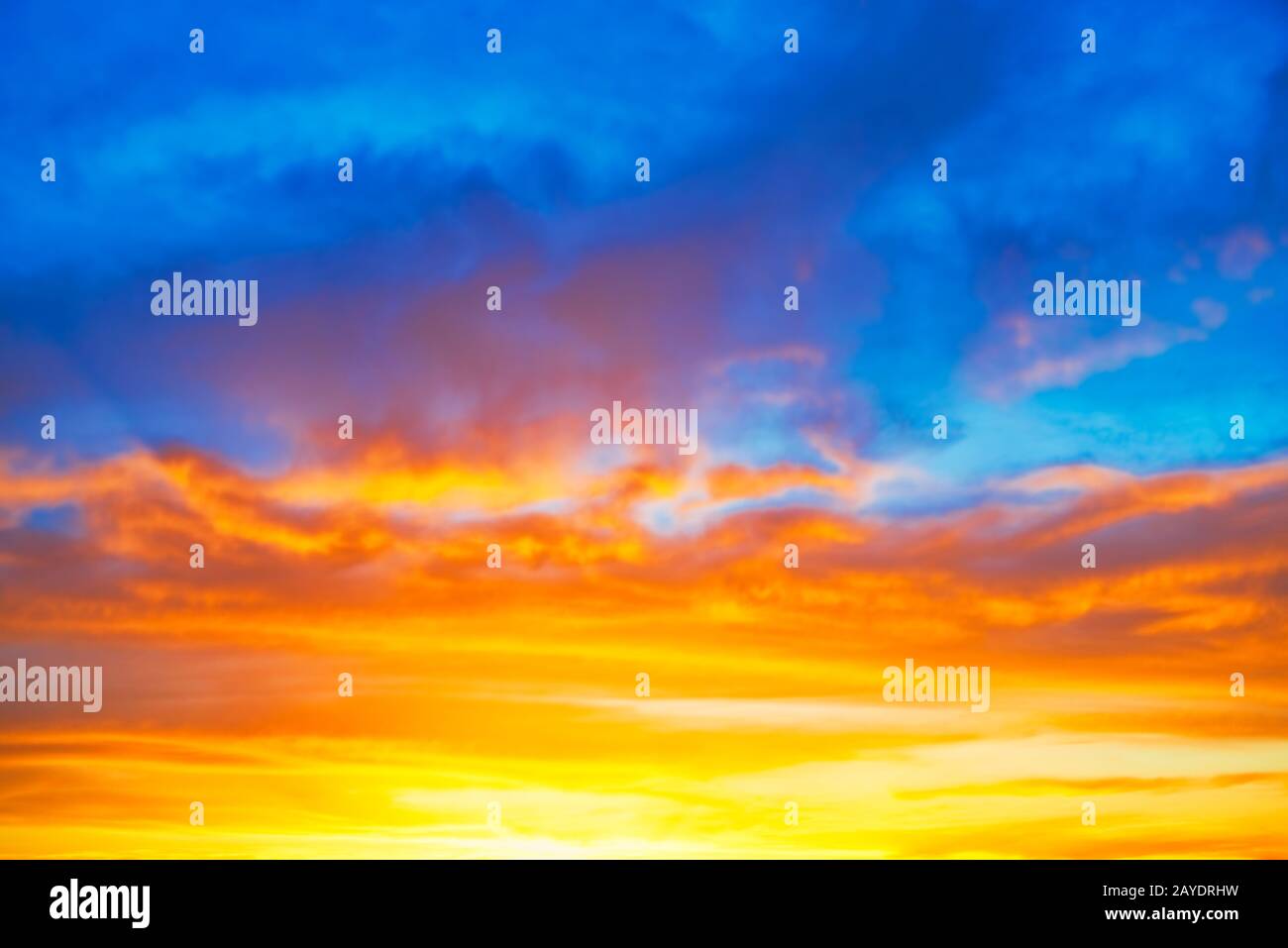 Gold blue sunset sky hi-res stock photography and images - Alamy