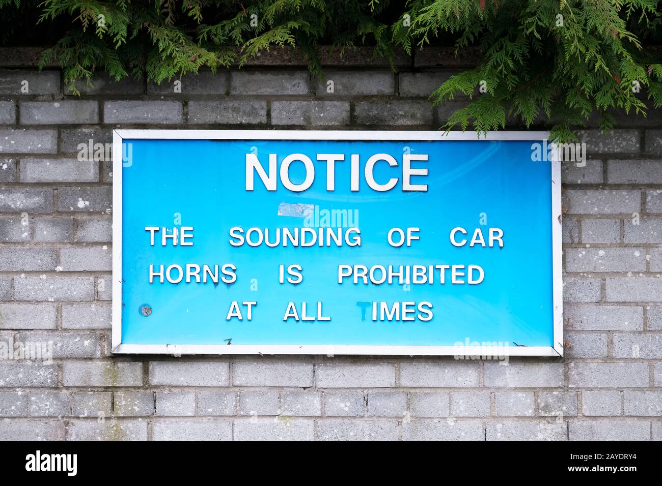 Horn prohibited sign hi-res stock photography and images - Alamy
