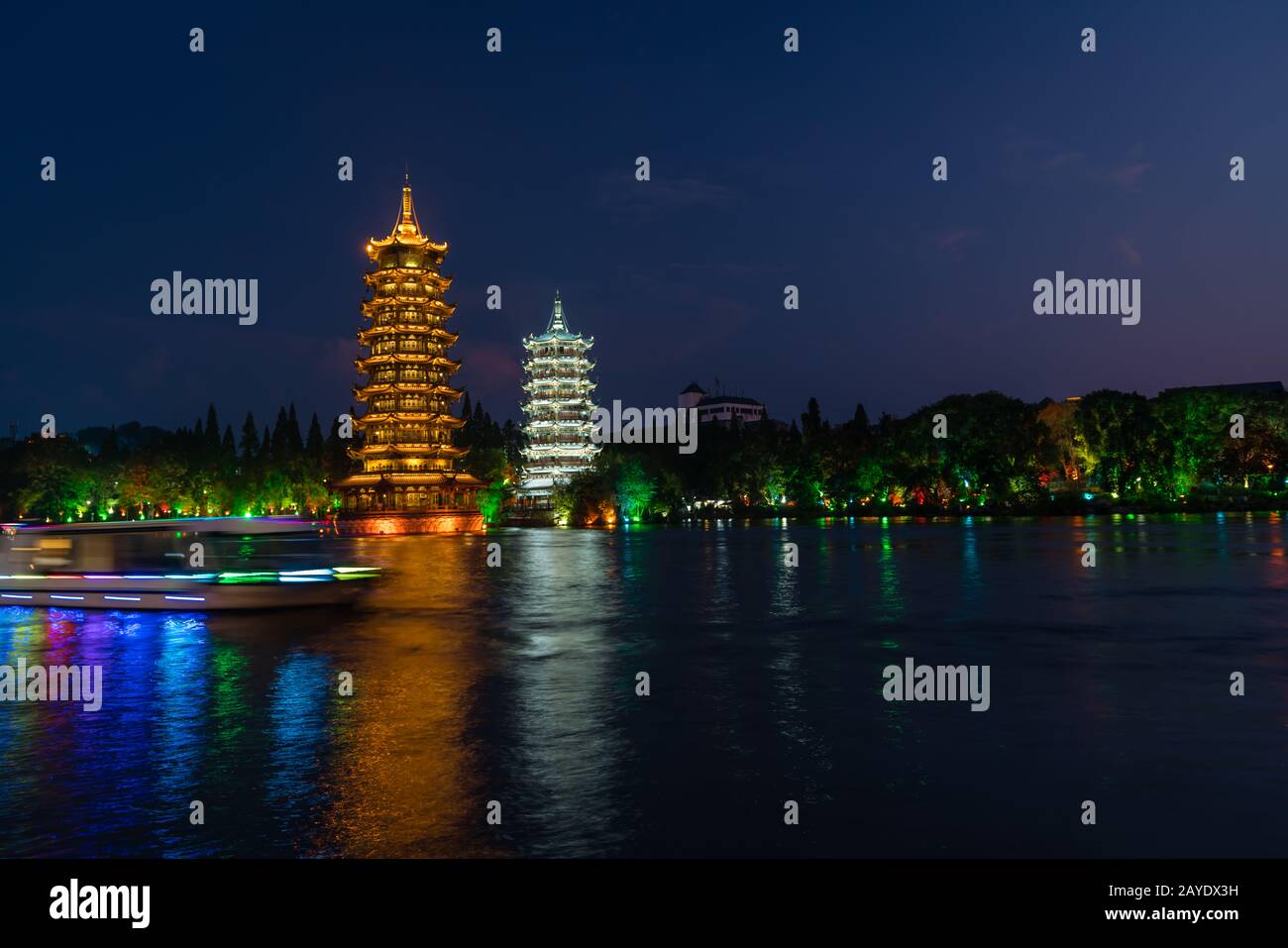 Sun and moon twin towers hi-res stock photography and images - Alamy
