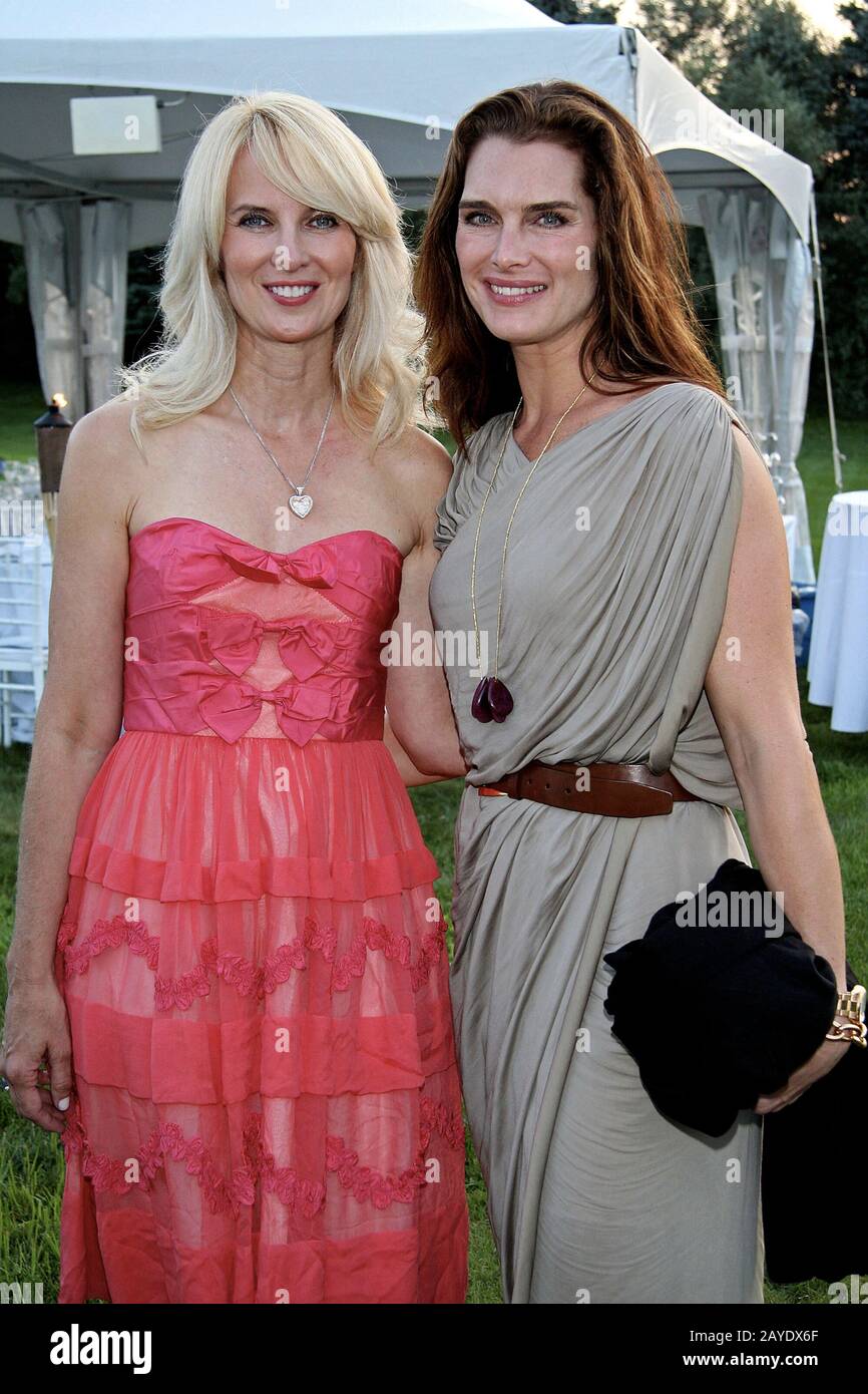 Mack shields hi-res stock photography and images - Alamy