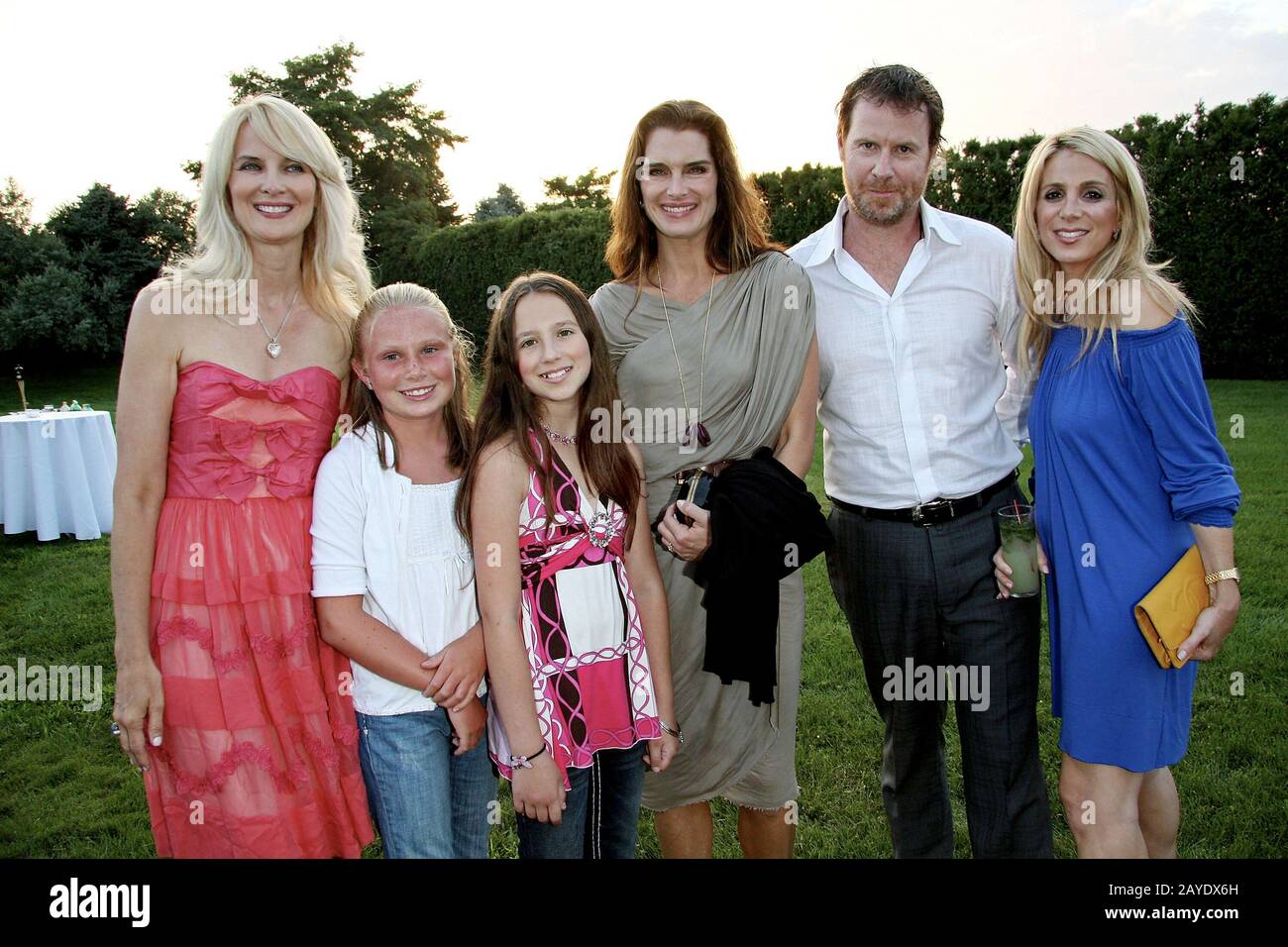 Brooke shields and chris henchy hi-res stock photography and images - Alamy