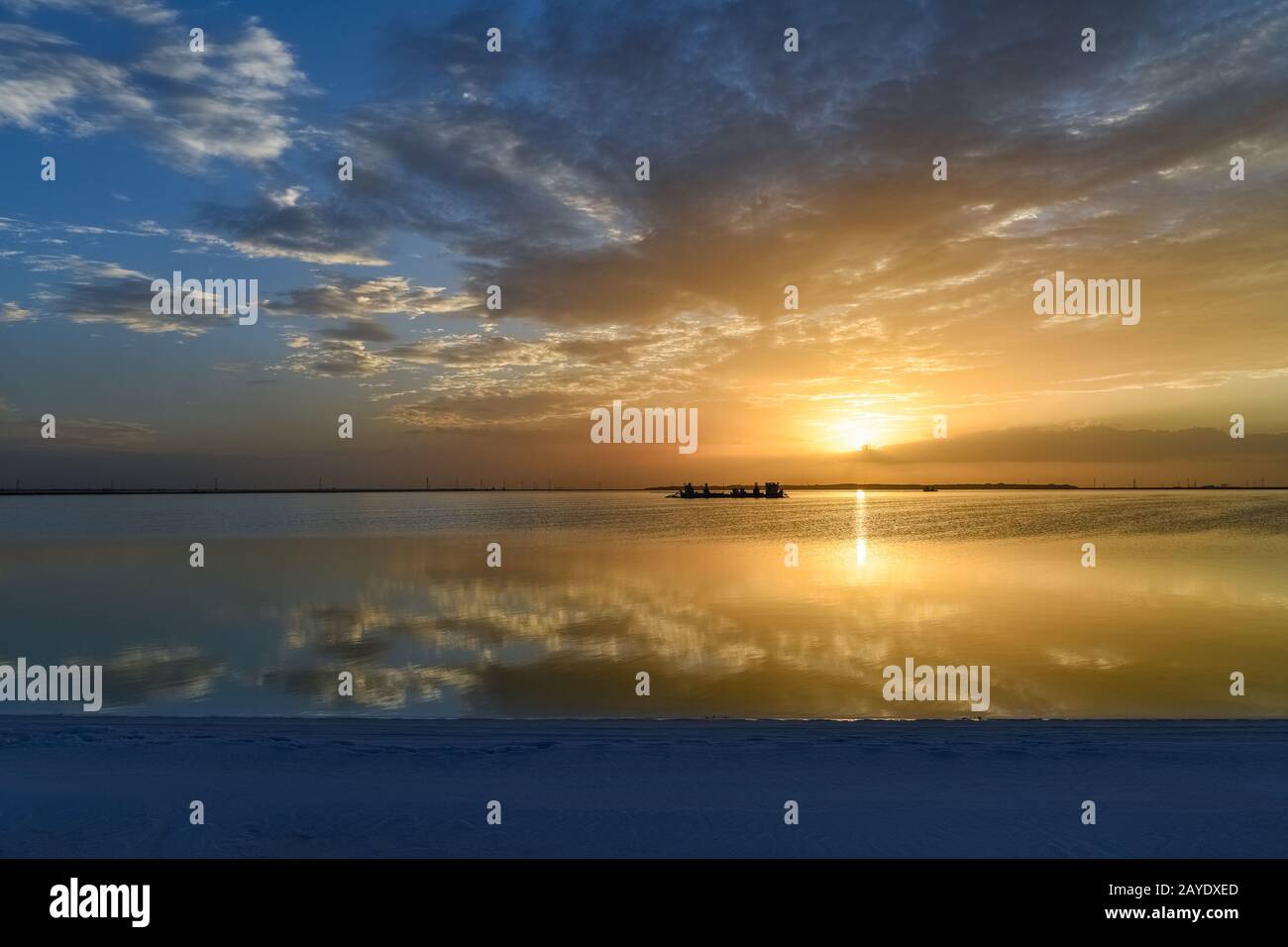 salt lake sunset Stock Photo - Alamy