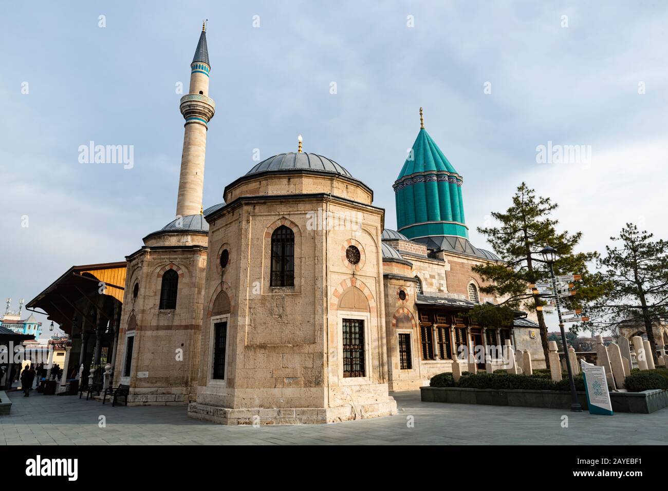 Rumi tomb hi-res stock photography and images - Alamy