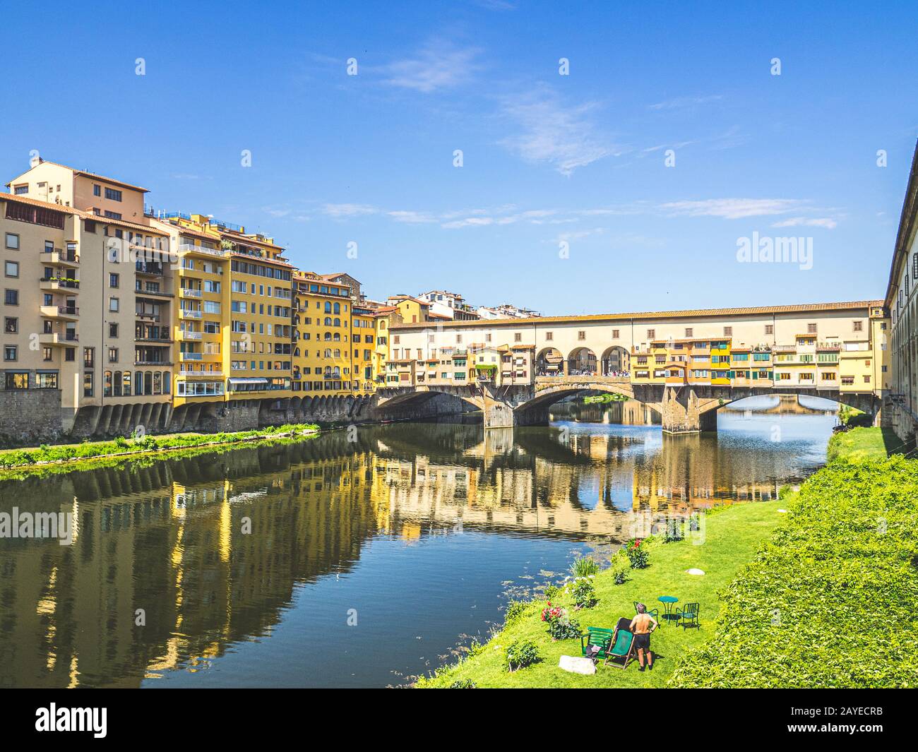 Views of the Firenze's Ponte Vecchio in a sunny morning Stock Photo - Alamy