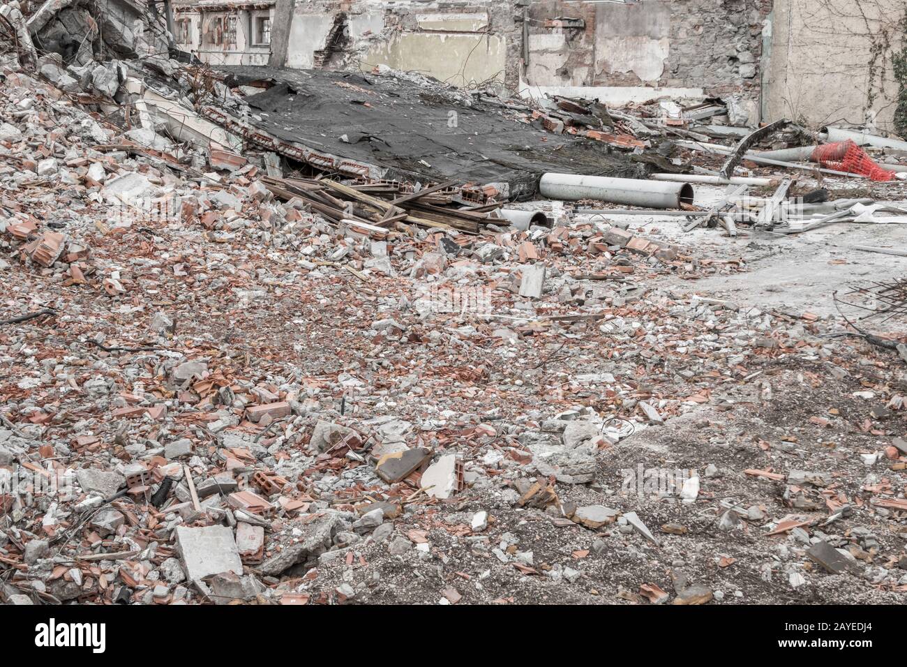 Demolition of buildings hi-res stock photography and images - Alamy
