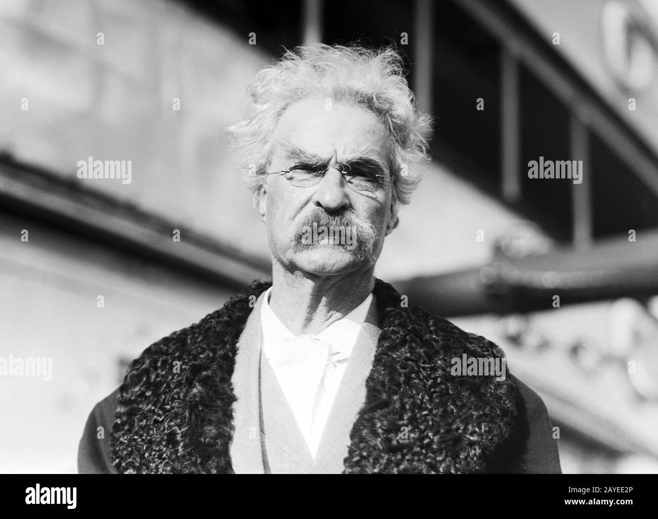New york mark twain hi-res stock photography and images - Alamy