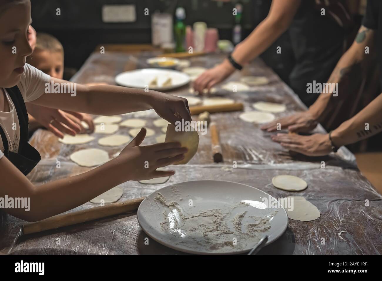 Dumpling making class hi-res stock photography and images - Alamy