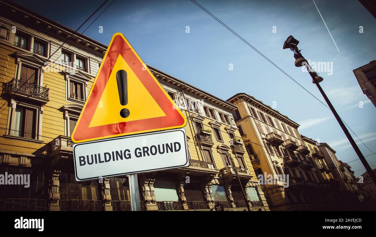 Street Sign BUILDING GROUND Stock Photo - Alamy