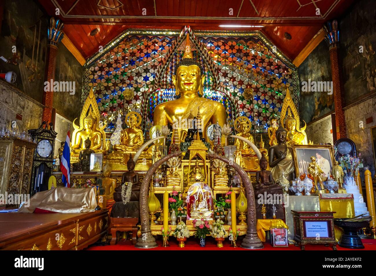 Wat doi suthep temple hi-res stock photography and images - Alamy