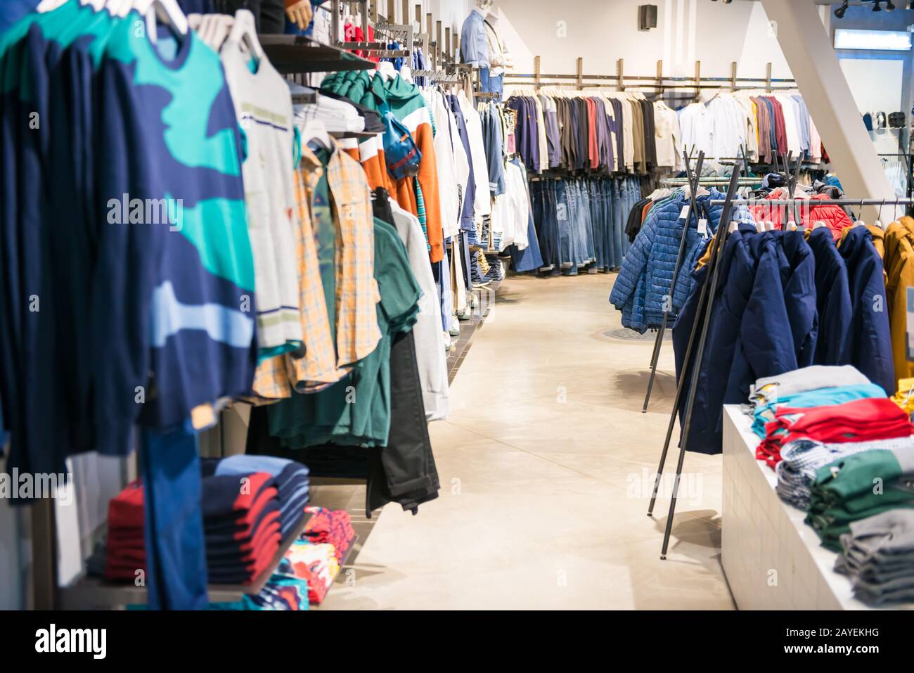 Casual clothes shop interior hi-res stock photography and images - Alamy