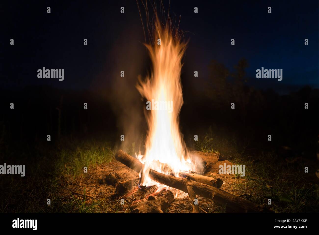 Orange sky forest fire hi-res stock photography and images - Alamy