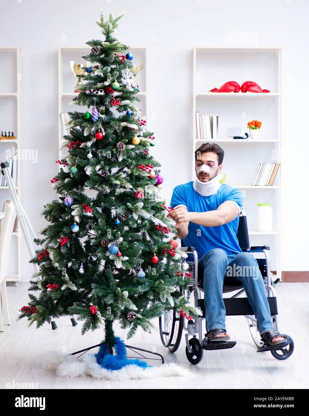 Injured male in tree hi-res stock photography and images - Alamy