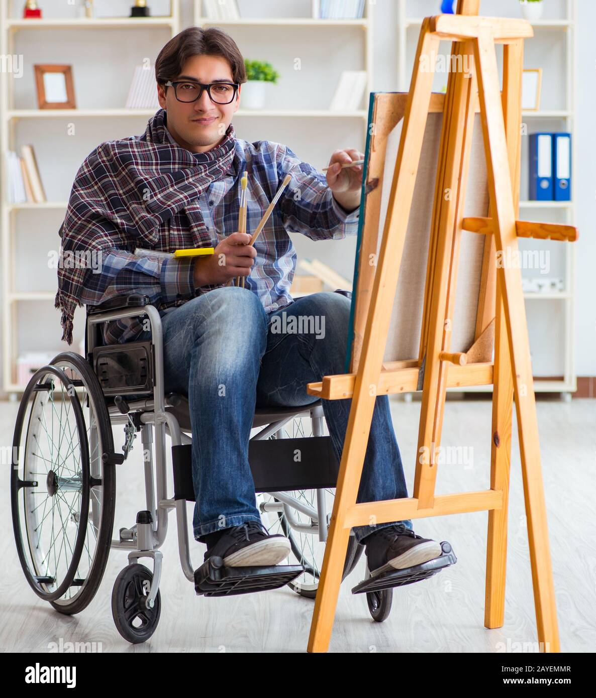 Disabled artist hi-res stock photography and images - Alamy