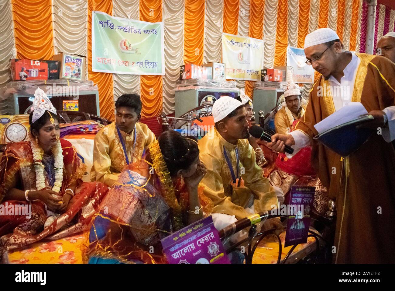 Poor Couple Marriage Stock Photos & Poor Couple Marriage Stock Images ...