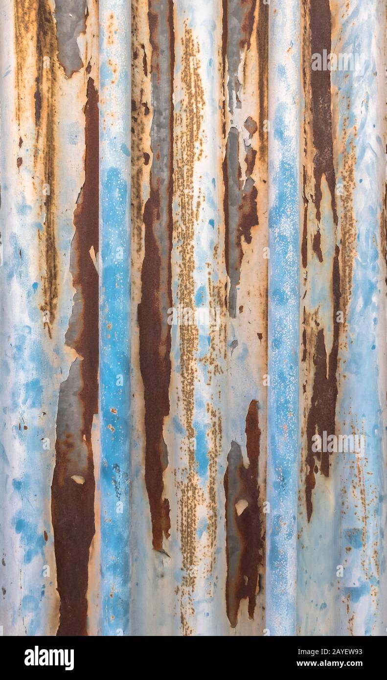 Old shop shutter hi-res stock photography and images - Alamy