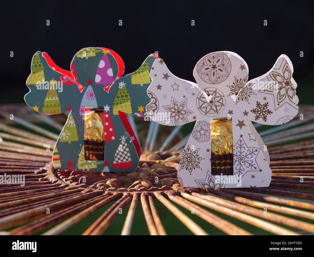 Christmas angles hi-res stock photography and images - Alamy