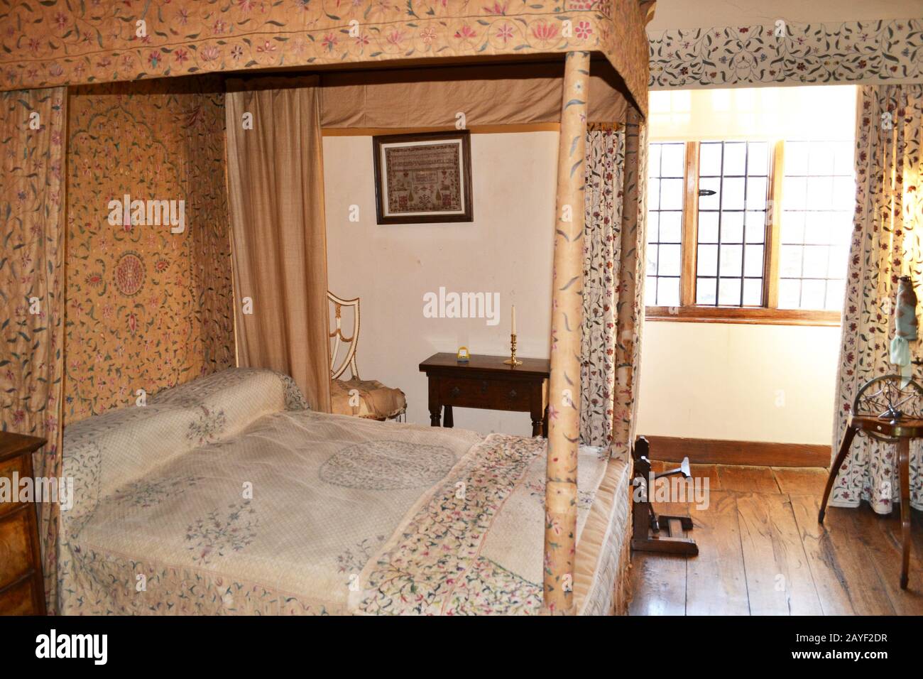 Bedroom, Sulgrave Manor, Oxfordshire UK. Built 1539 for Tudor wool ...