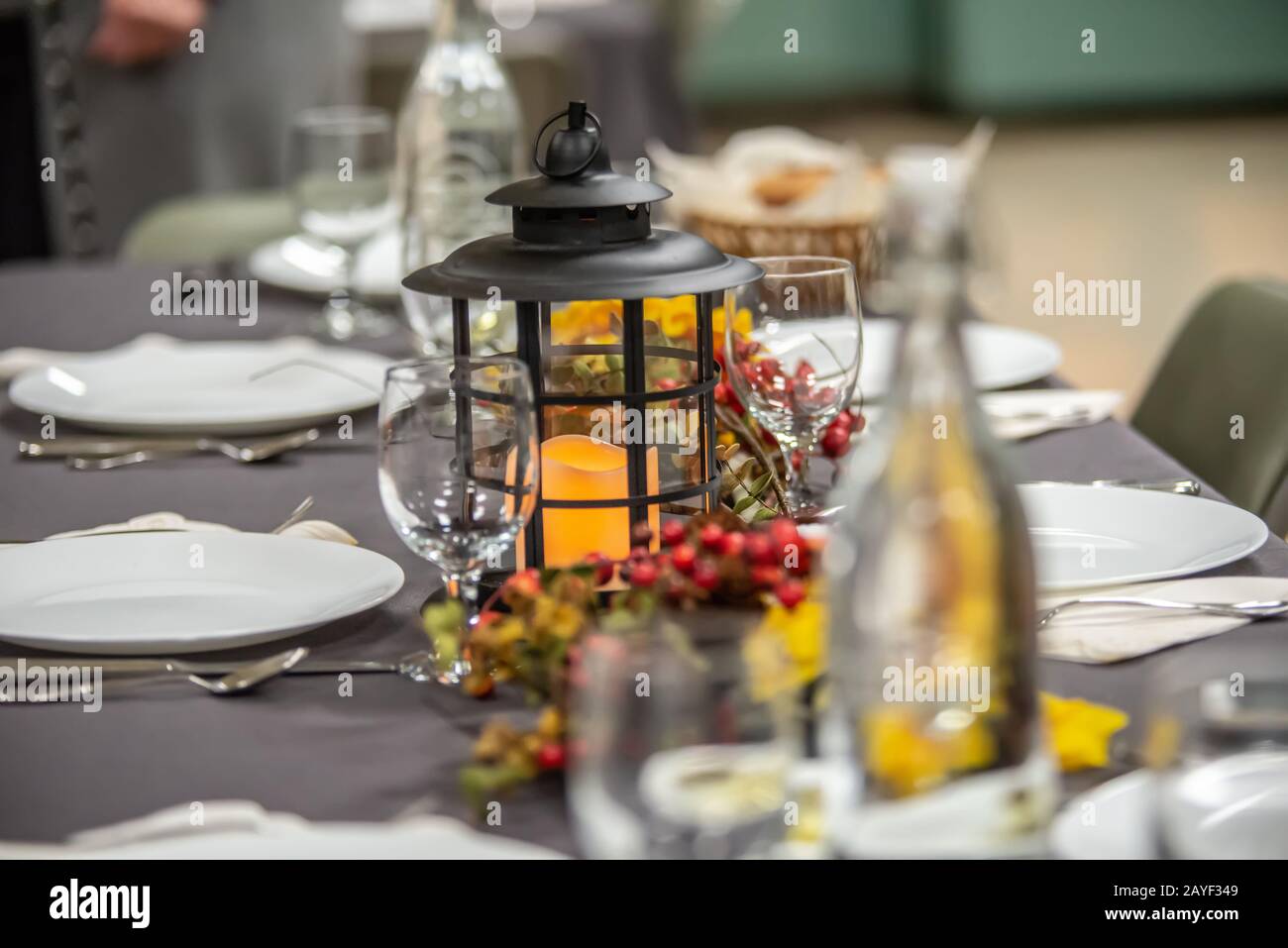 Formal dinner party hi-res stock photography and images - Alamy