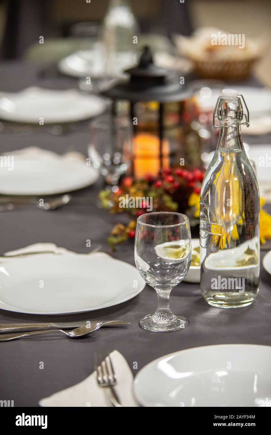 Formal dinner party hi-res stock photography and images - Alamy