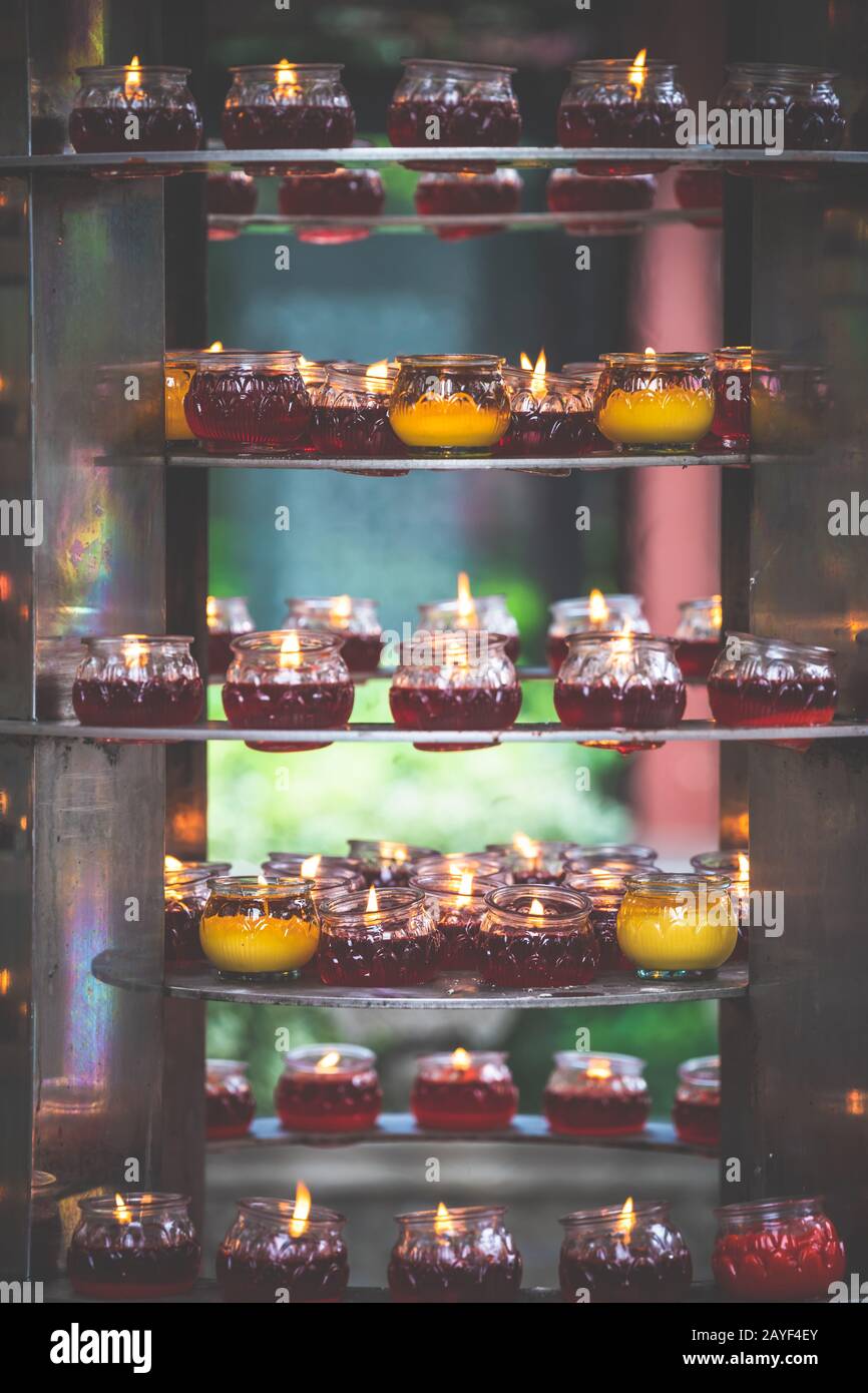 Memorial burning hi-res stock photography and images - Alamy