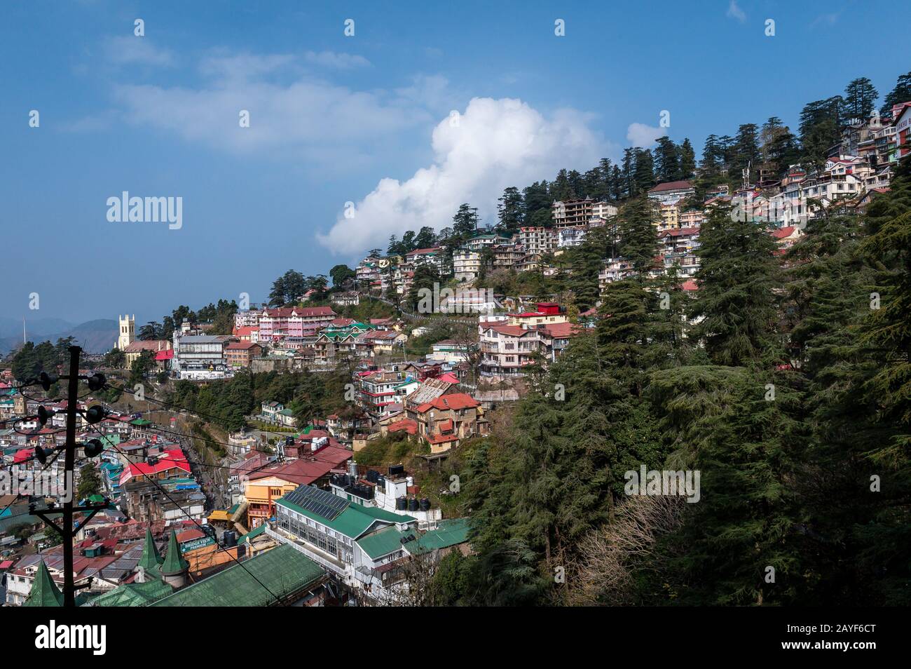 Green hillside path houses hi-res stock photography and images - Alamy