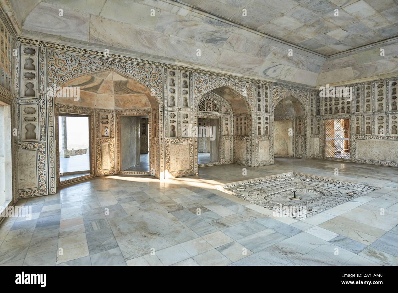 The shish mahal hi-res stock photography and images - Alamy