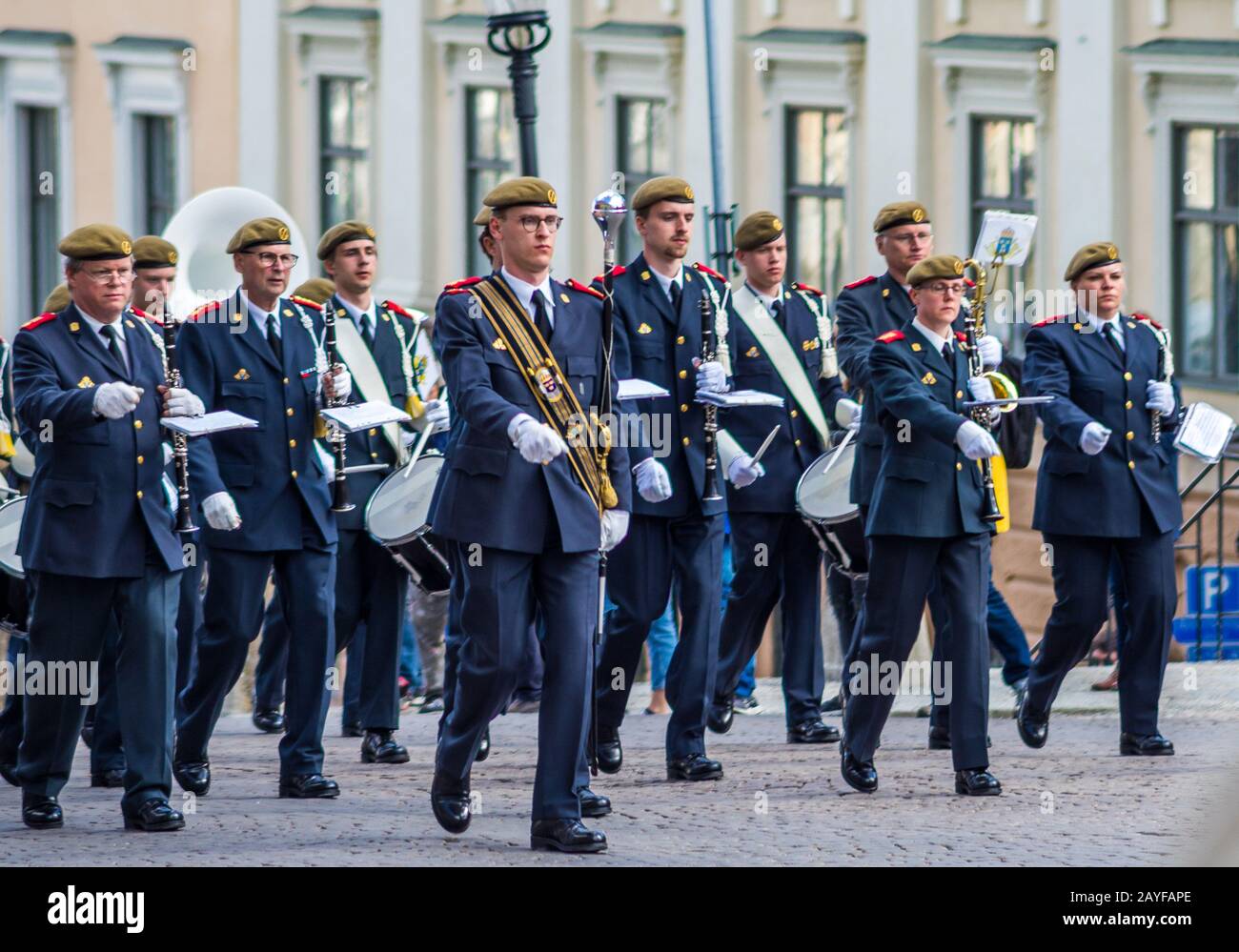 Swedish royal palace guard female hi-res stock photography and images ...