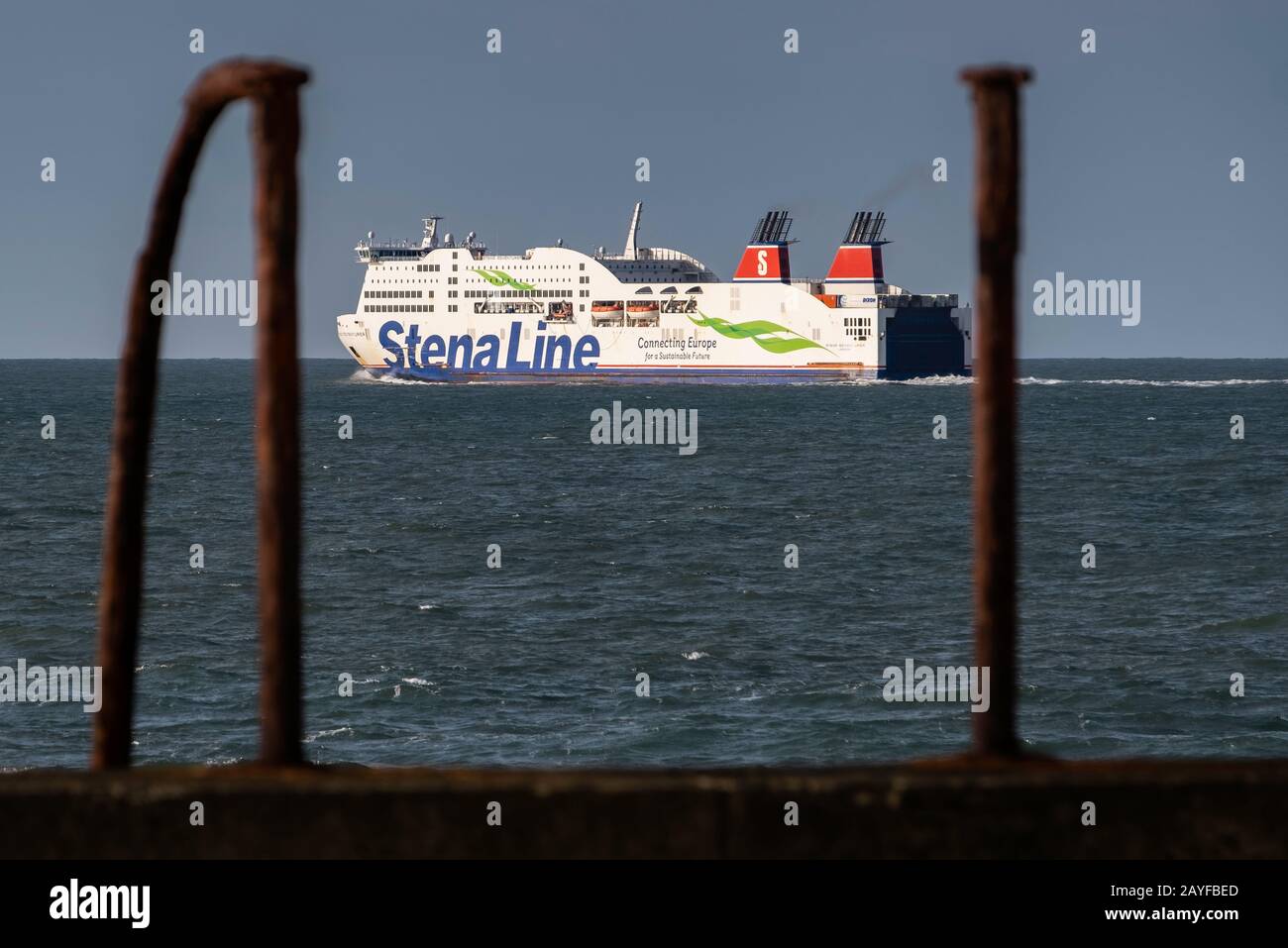 Holyhead Harbour Stena Adventurer 18-01-2020 Stock Photo - Alamy