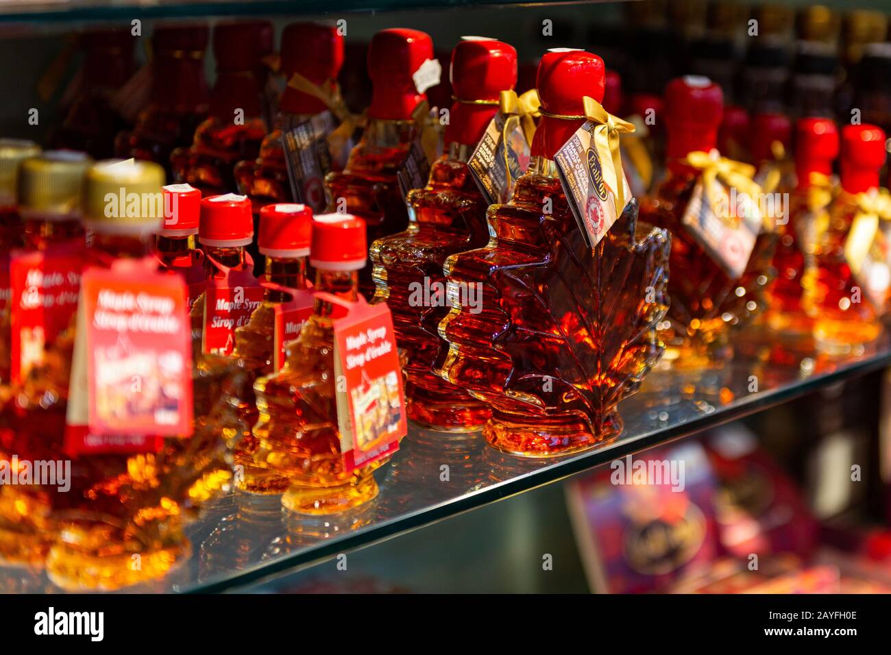 Golden syrup flavor hi-res stock photography and images - Alamy