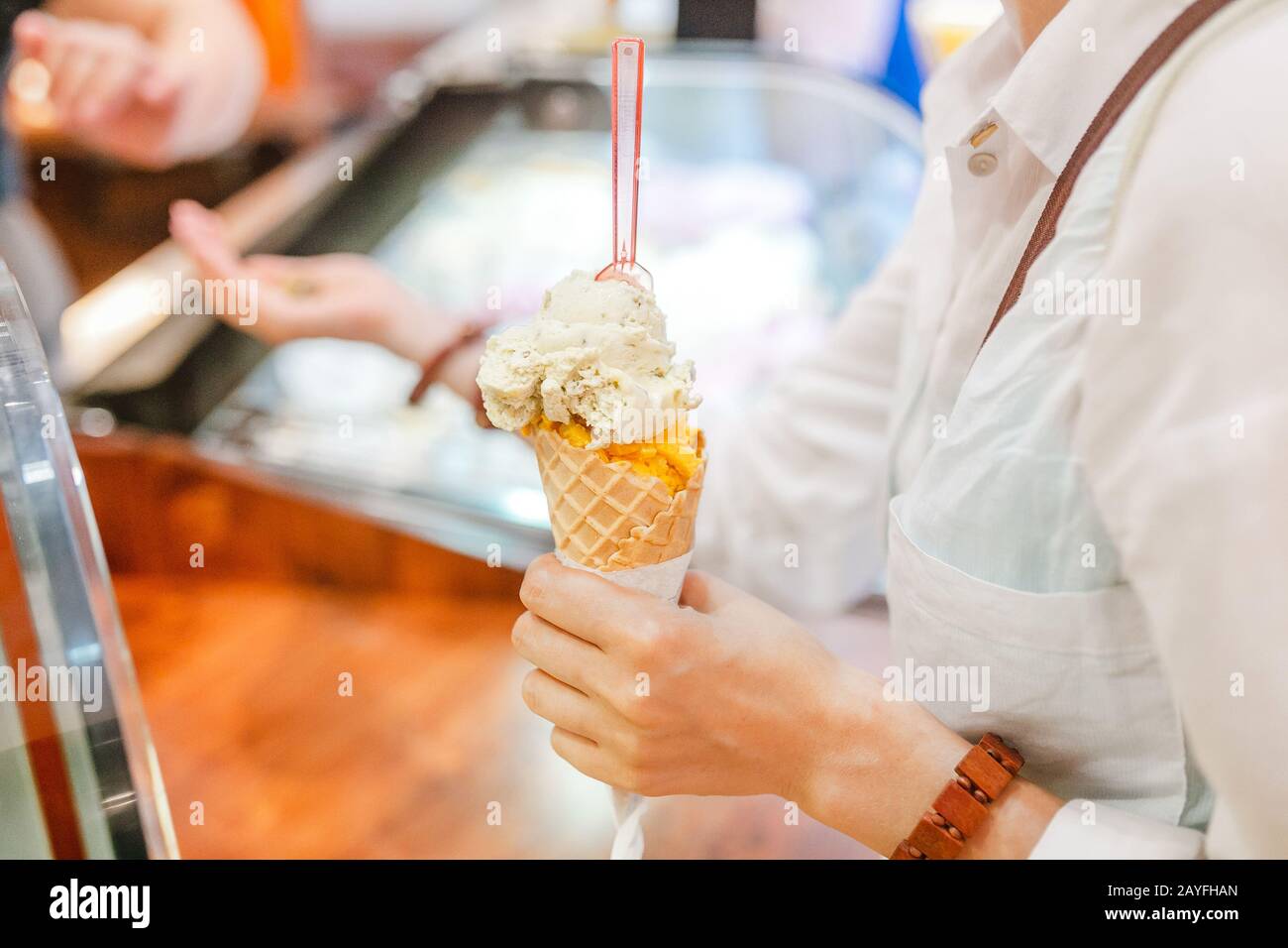 Artisan ice cream store hi-res stock photography and images - Alamy