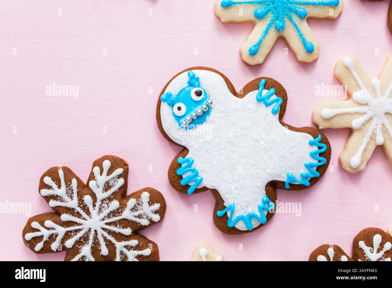 Christmas cookies decorated with royal icing Stock Photo - Alamy