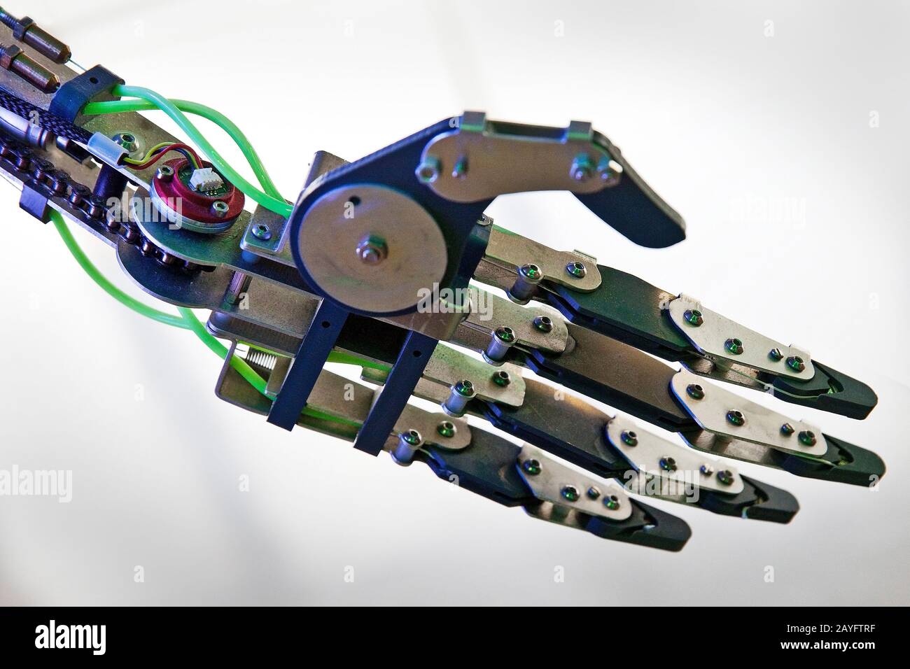 Hand mechanics hi-res stock photography and images - Alamy