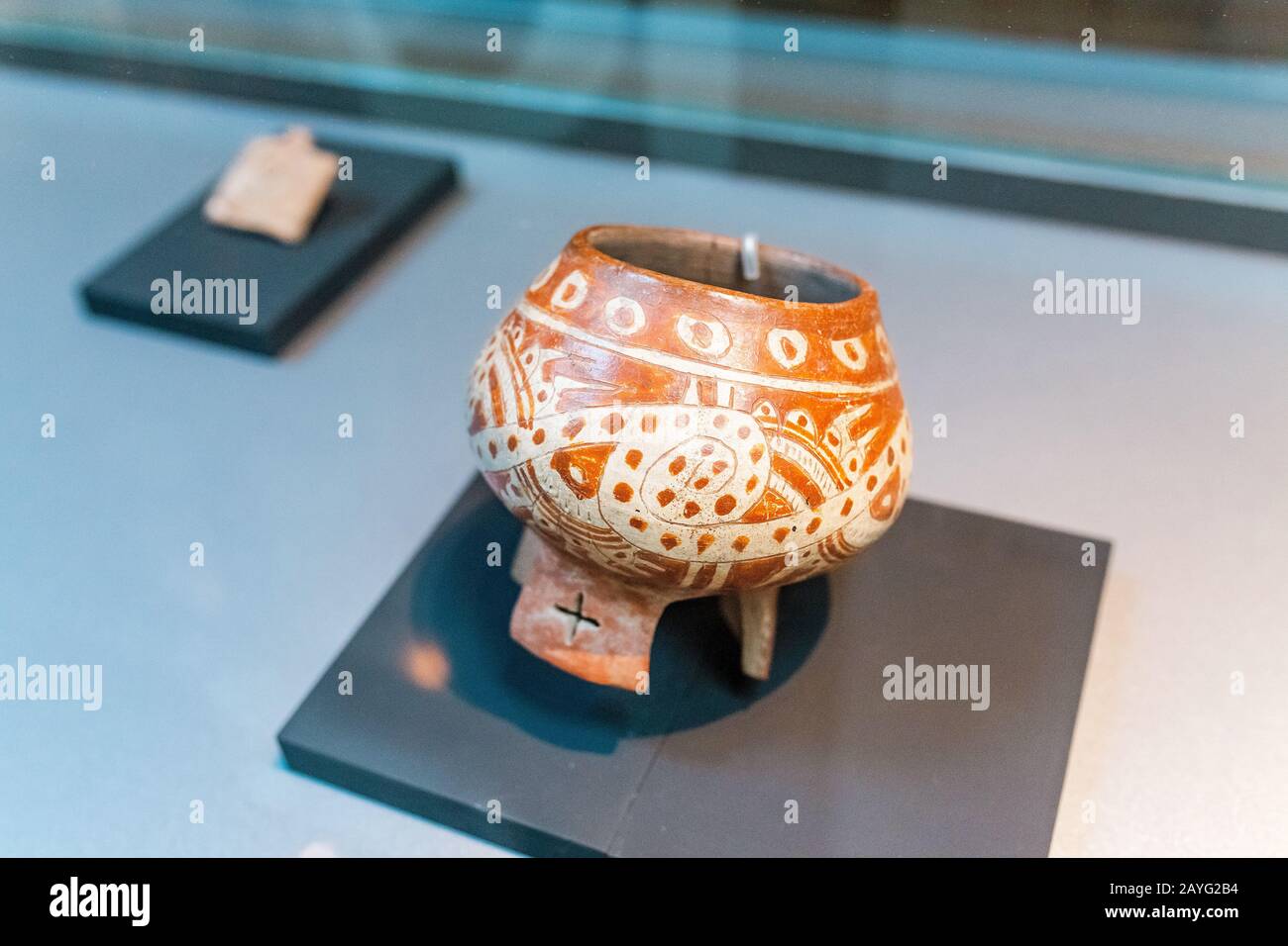 Maya civilization pottery hi-res stock photography and images - Alamy
