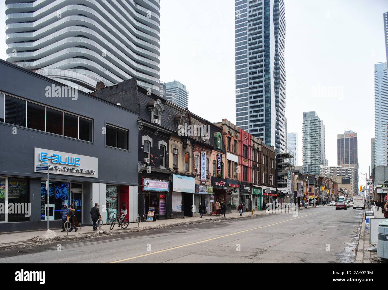 Toronto metro shopping hi-res stock photography and images - Alamy